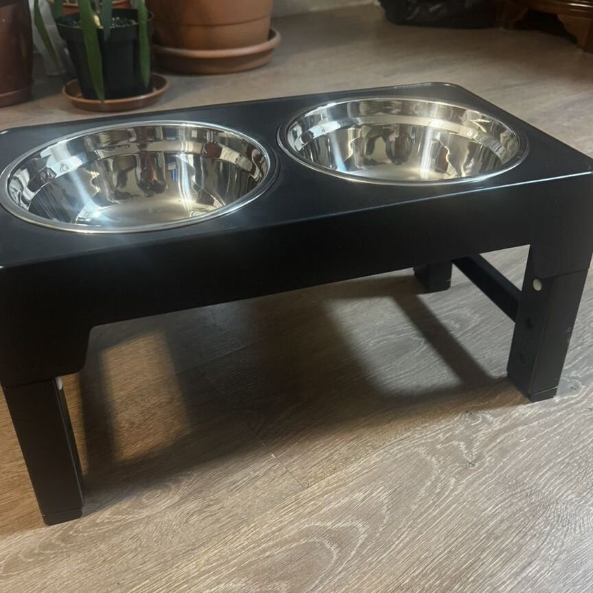 Миски для собак с подставкой новая