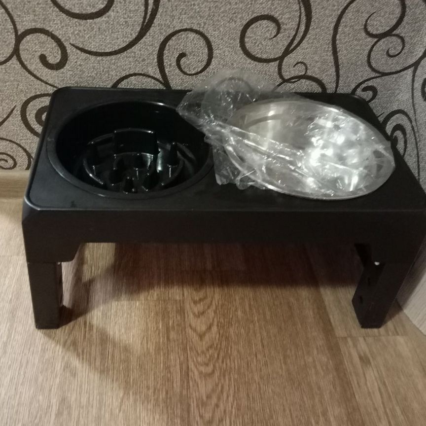 Подставка для кормления собак