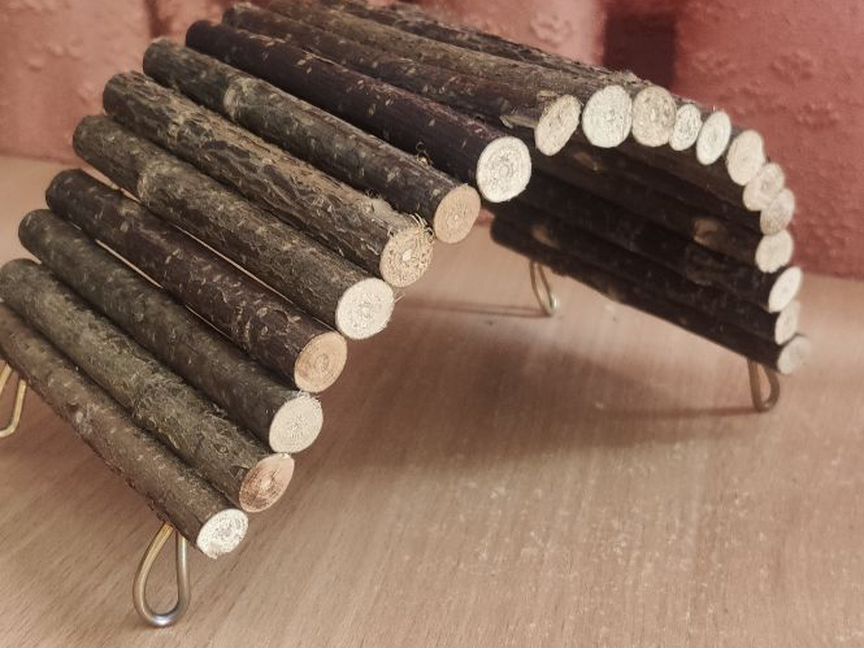 Мостик для хомяка из орешника