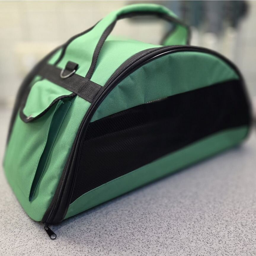 Переноска для собак и кошек