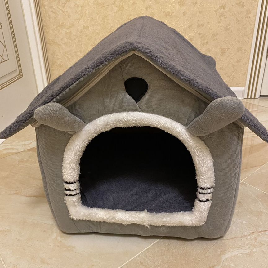 Домик для кошки или маленькой собачки