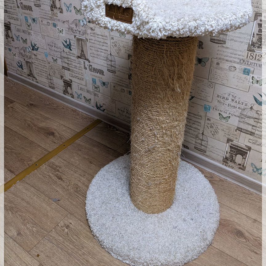 Когтеточка с лежанкой для кошек