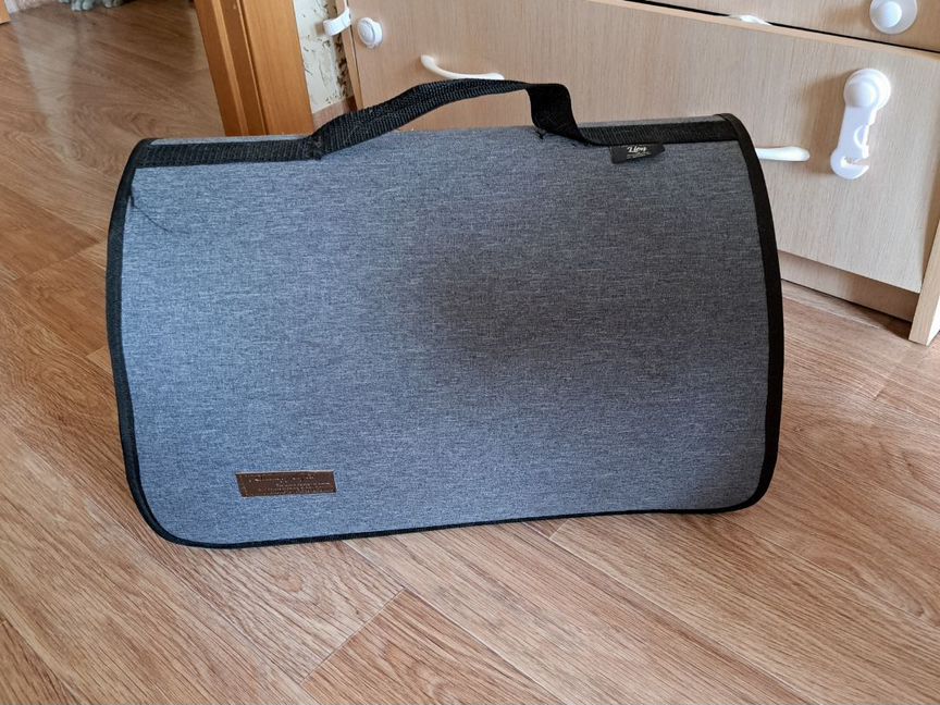 Переноска для кошек и собак