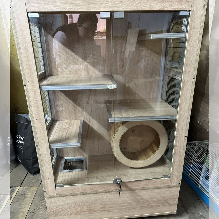 Витрина для шиншилл