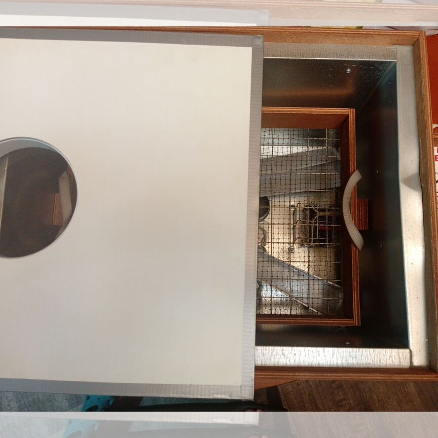 Инкубатор Блиц 48 ц10