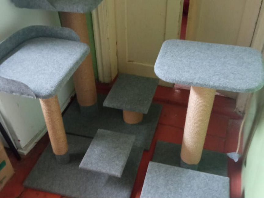 Когтеточка столбик с лежанкой