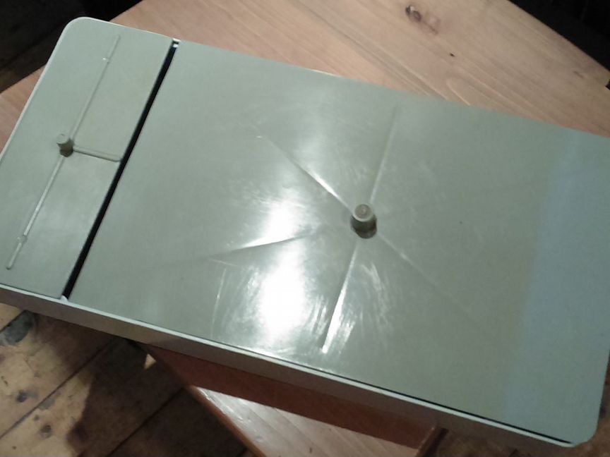 Поилка - кормушка для пчёл пчел