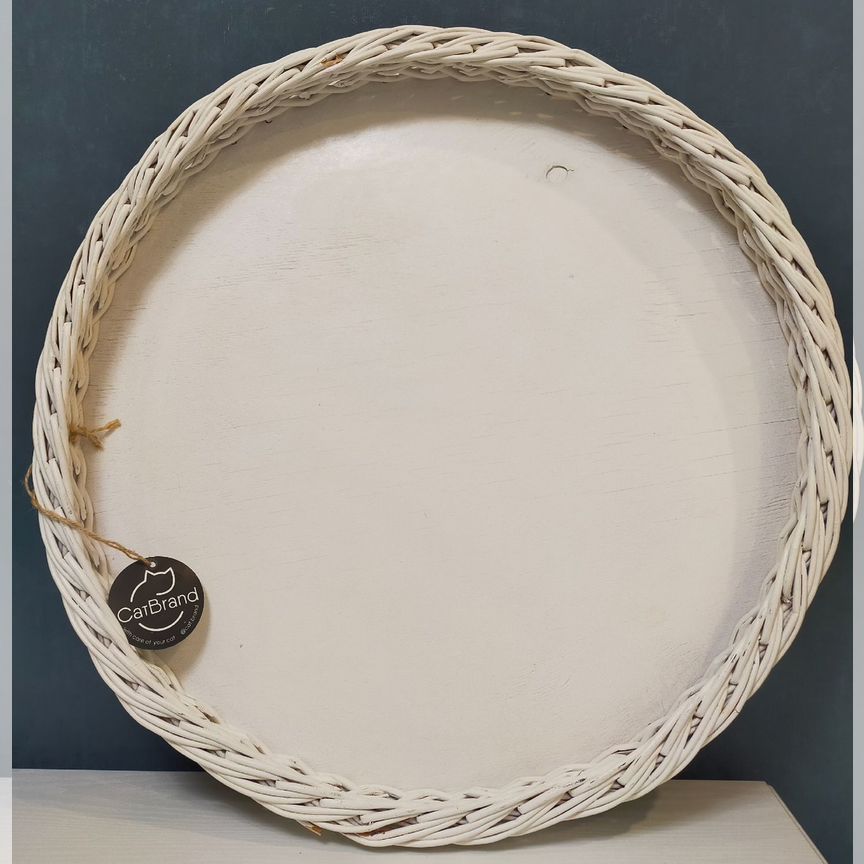 Лежанка деревянная 61см