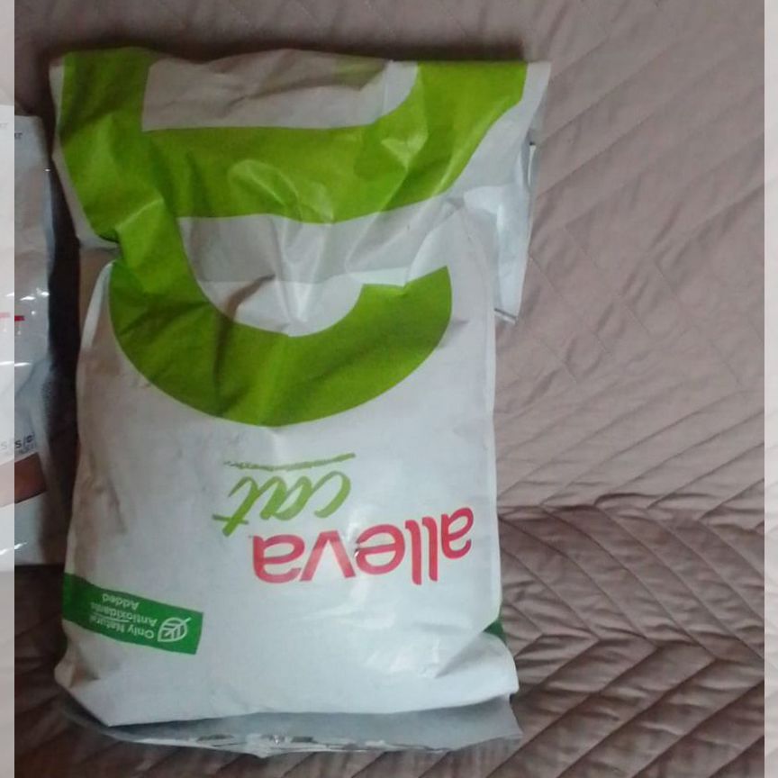 Корм Alleva и Royal Canin Hepatic