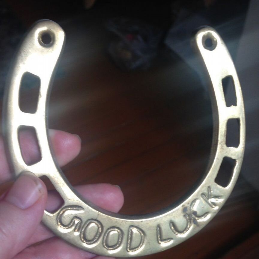 Декоративная подкова на стену Индия латунь