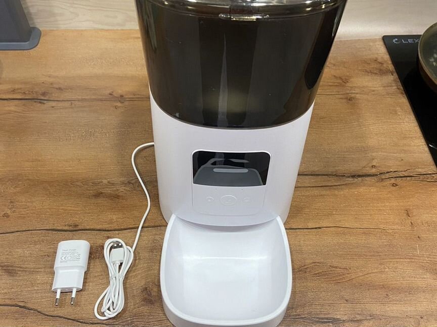 Автокормушкадля домашних животых