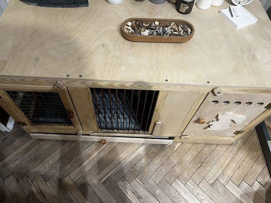 Деревянный крольчатник