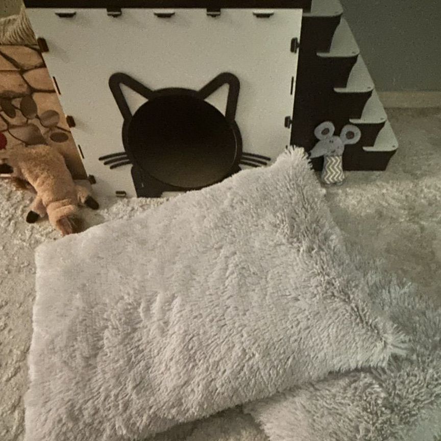 Лежанка для кошек