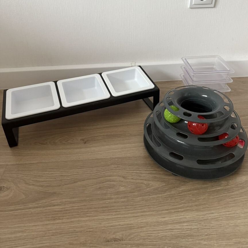 Миска для животных на подставке