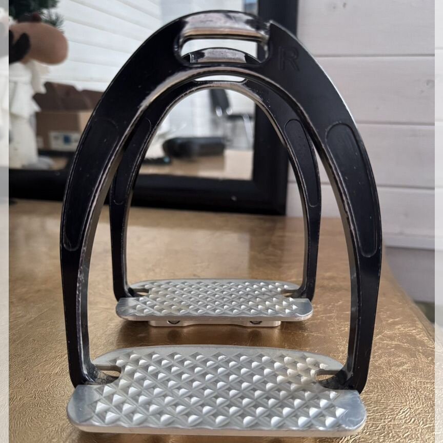 Стремена Tech Stirrup, Италия, уздечка Dyon