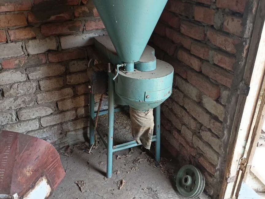 Зернодробилка бу