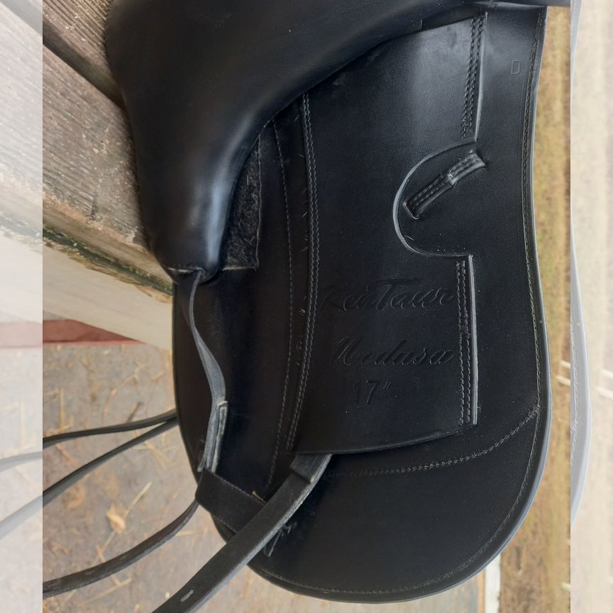 Седло выездковое