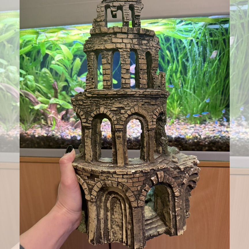 Замок для аквариума большой