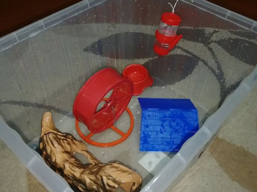 Продам контейнер для хомячка