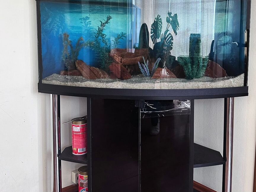 Аквариум с тумбой 135 л