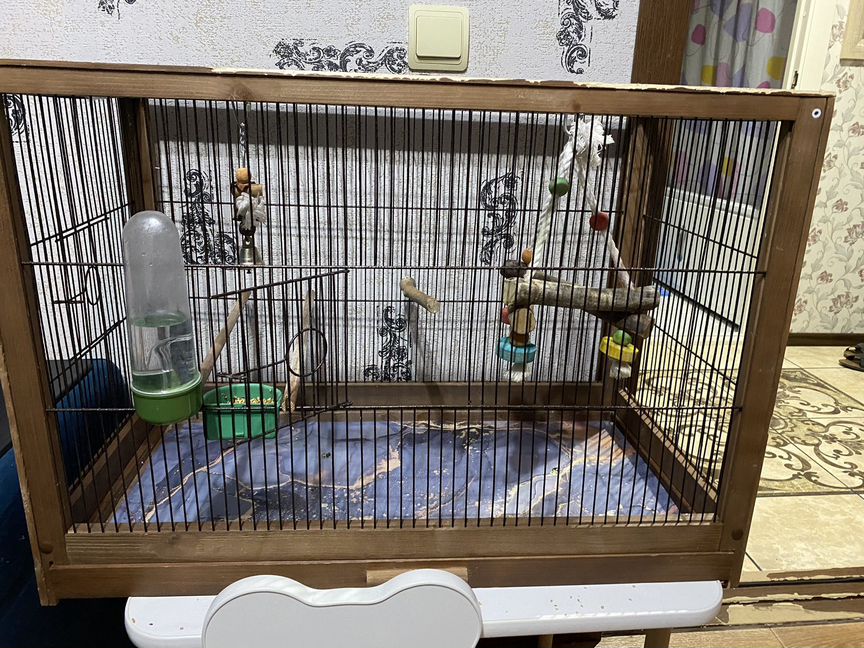 Клетка для крупного попугая