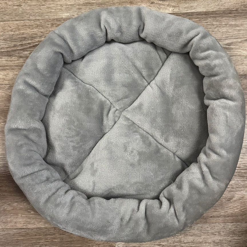 Лежанка для собак и кошек