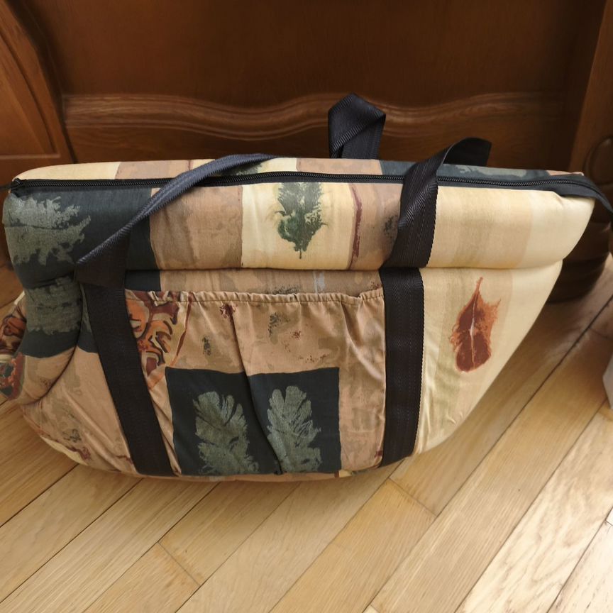 Переноску для собаки