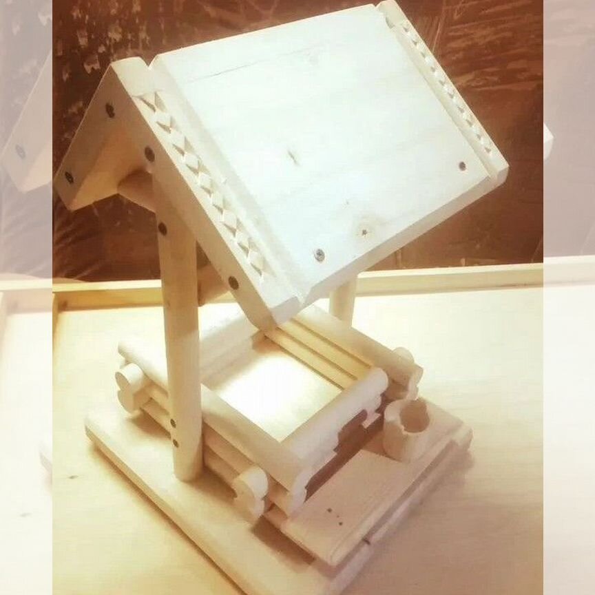 Кормушка для птиц уличная