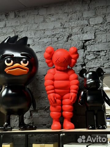 Kaws What Party / Sad astronaut bearbrick купить в Москве | Хобби и ...