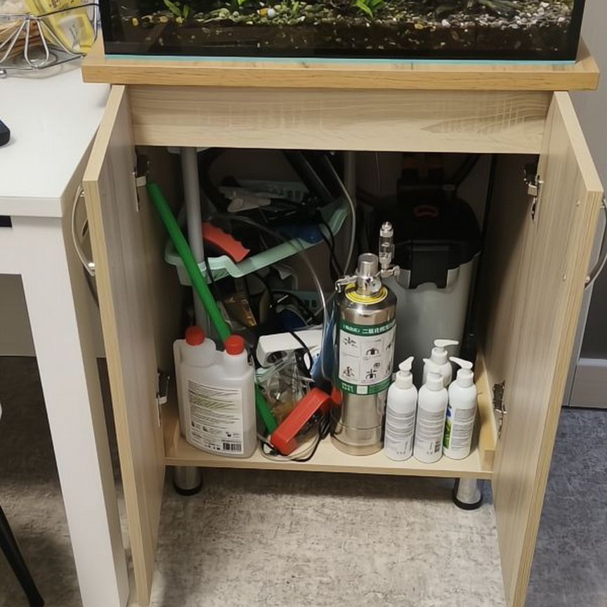 Аквариум с тумбой