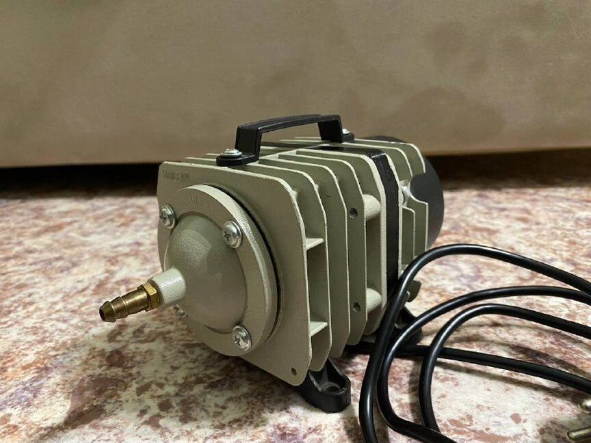 Аквариумный компрессор hailea 318c 60л\ч