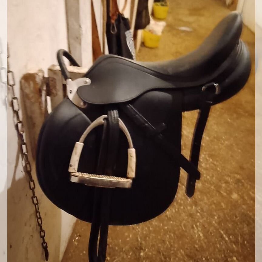 Седло для лошади