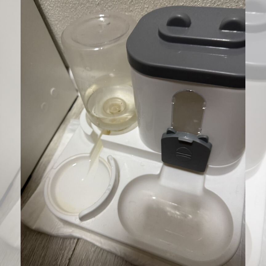 Автокормушка для кошек бу