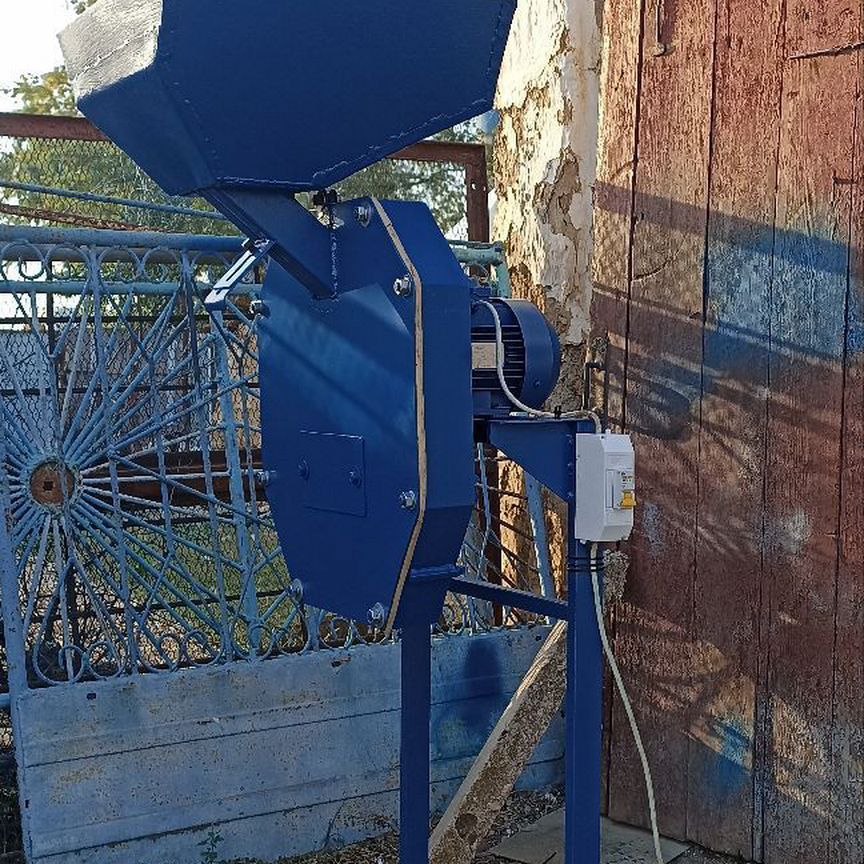 Зернодробилка