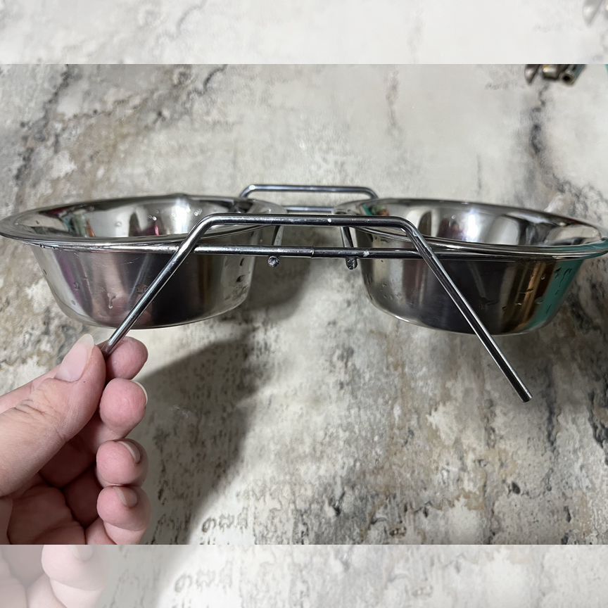 Миски на подставке для кошек и собак