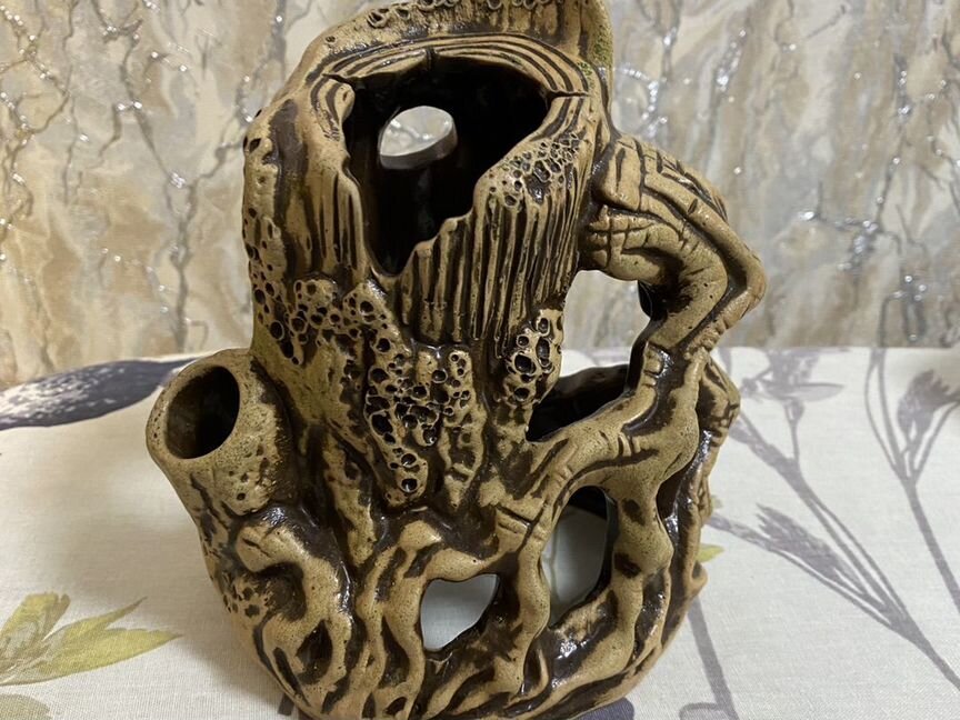 Замок в аквариум