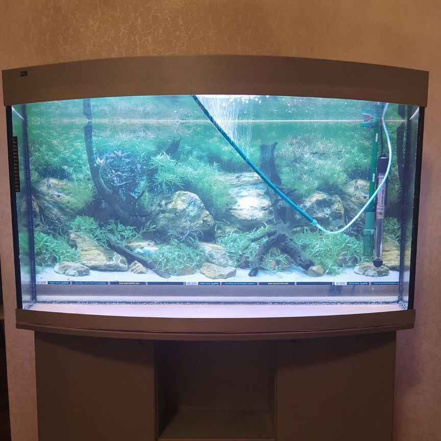 Аквариум с тумбой панорамный