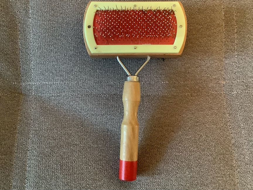 Расчёстка-щётка для кошек и собак