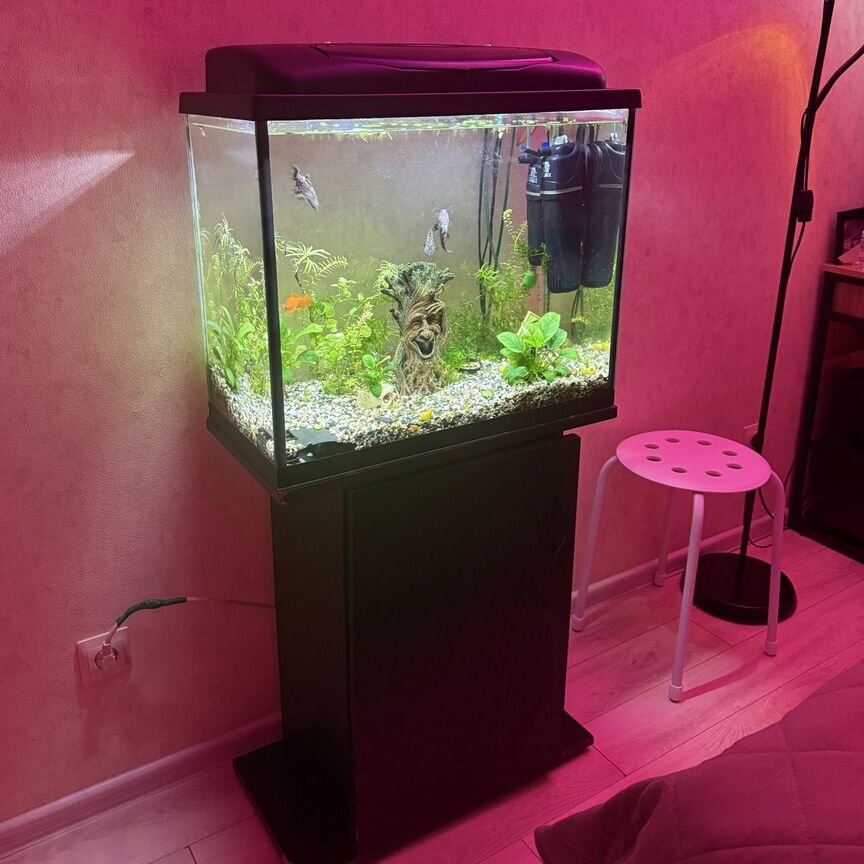 Аквариум с тумбой