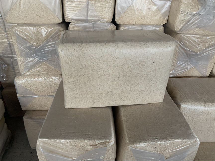 Опилки в брикетах