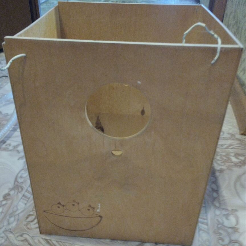 Домик гнездо для попугаев