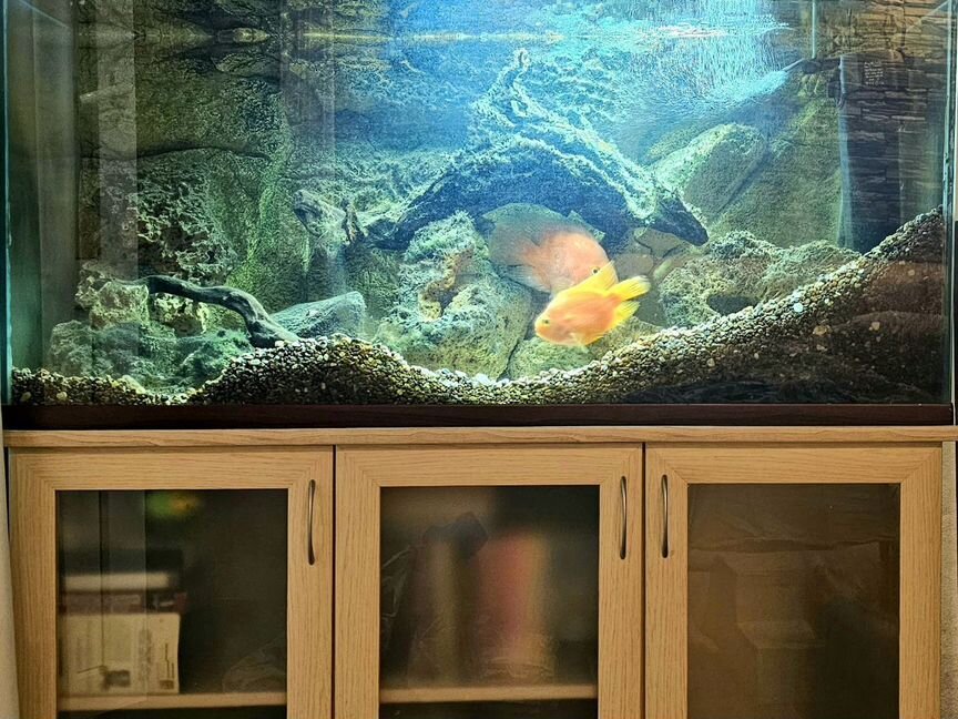 Аквариум с тумбой