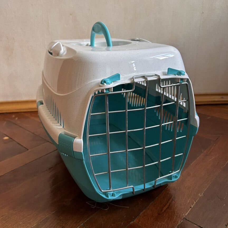 Переноска для кошек пластиковая