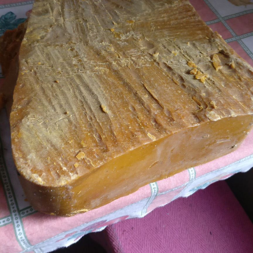 Воск пчелиный