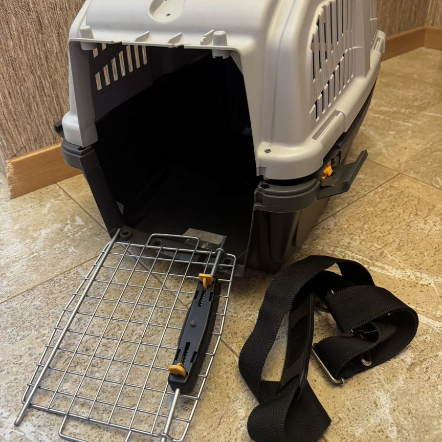 Переноска для животных пластиковая