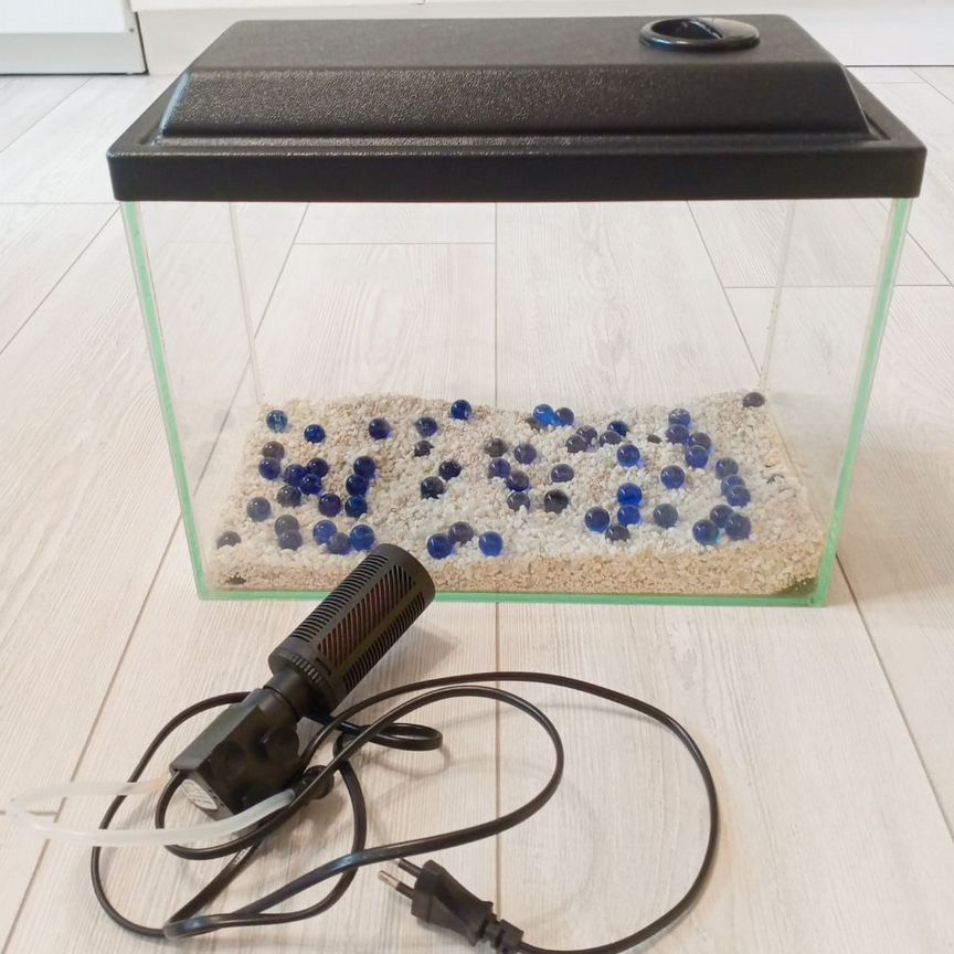 Аквариум с крышкой и аэрацией