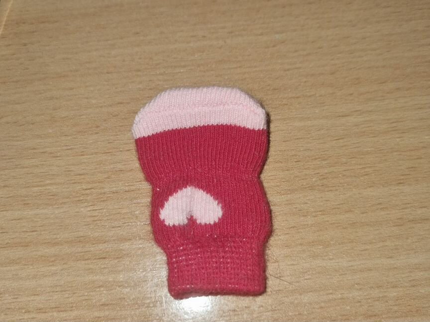 Носки и сапожки зимние для маленькой собачки