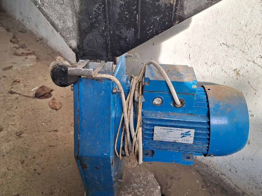 Зернодробилка бу