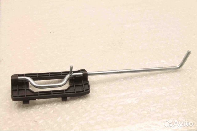 Кронштейн крепления фары правый Porsche Cayenn купить в Санкт ...