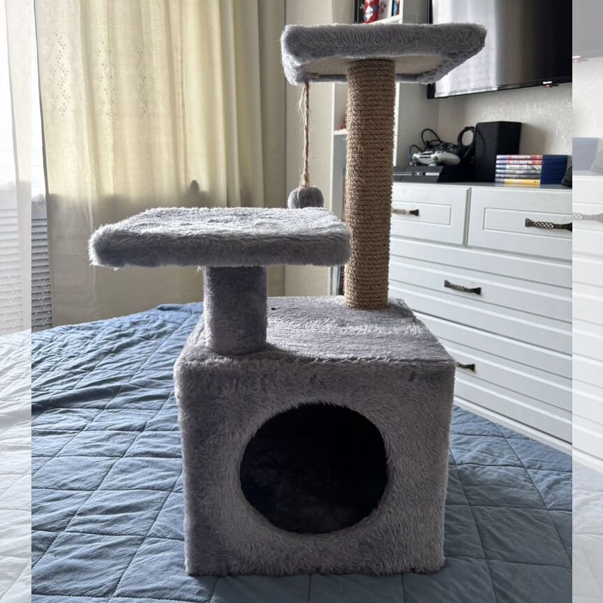 Кошачий домик с когтеточкой